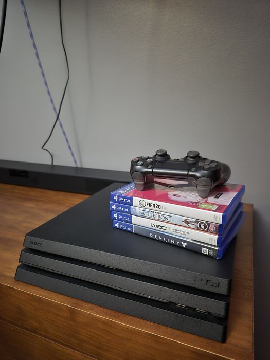 PS4 PRO 1TB com comando e jogos incluídos Semide E Rio Vide • OLX.pt