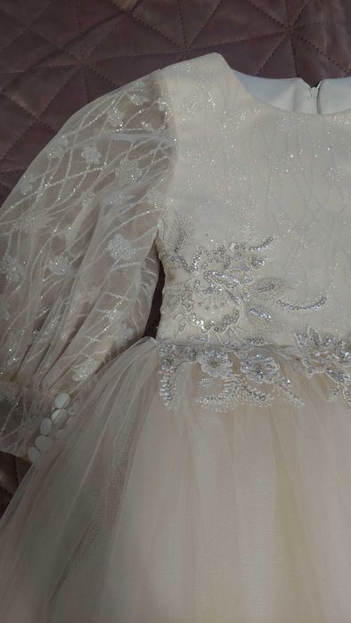 Дитяча святкова нарядна сукня на Новий рік чи День народження на 5-7 р ...