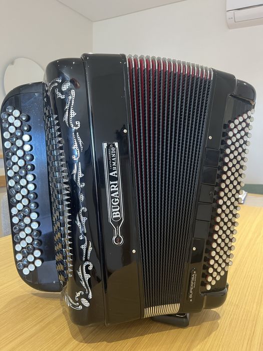 Acordeon Bugari Armando Carnide • OLX.pt