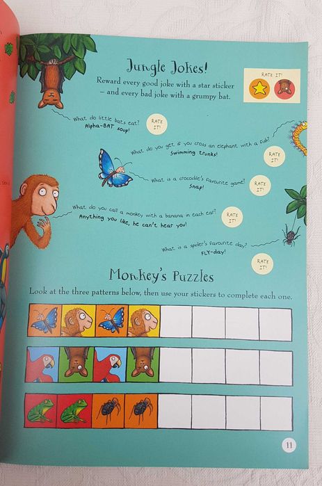 Груффало та друзі. Святкова книга з наклейками англійською Gruffalo ...