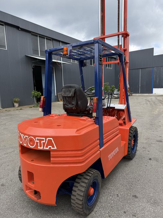 Rempilhador toyota 3000 kgrs diesel com revisao feita Antas E Abade De ...