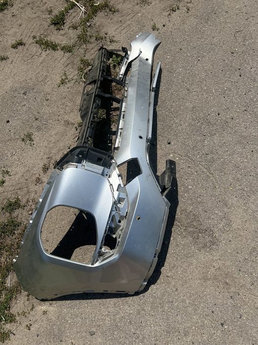 Права частина бамперу outlander 4 2022року бампер половина Mitsubishi ...