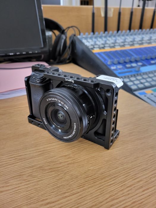 Sony a6300 + kit + cage smallrig. 3231 пробіг: 22 400 грн. - Цифрові ...