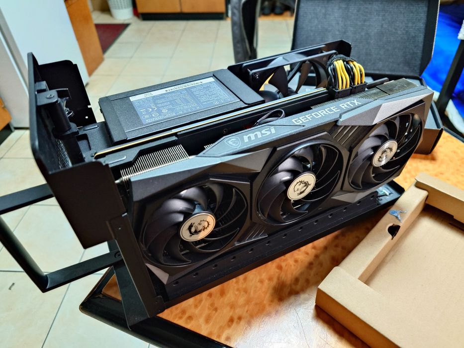 Razer Core X Chroma eGPU зовнішня відеокарта Thunderbolt 3: 13 000 грн ...