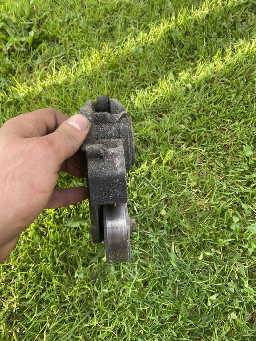 Кронштейн натяжителя ремня BMW E46, E39 2.0d M47 (11.28 2247175): 2 333 ...