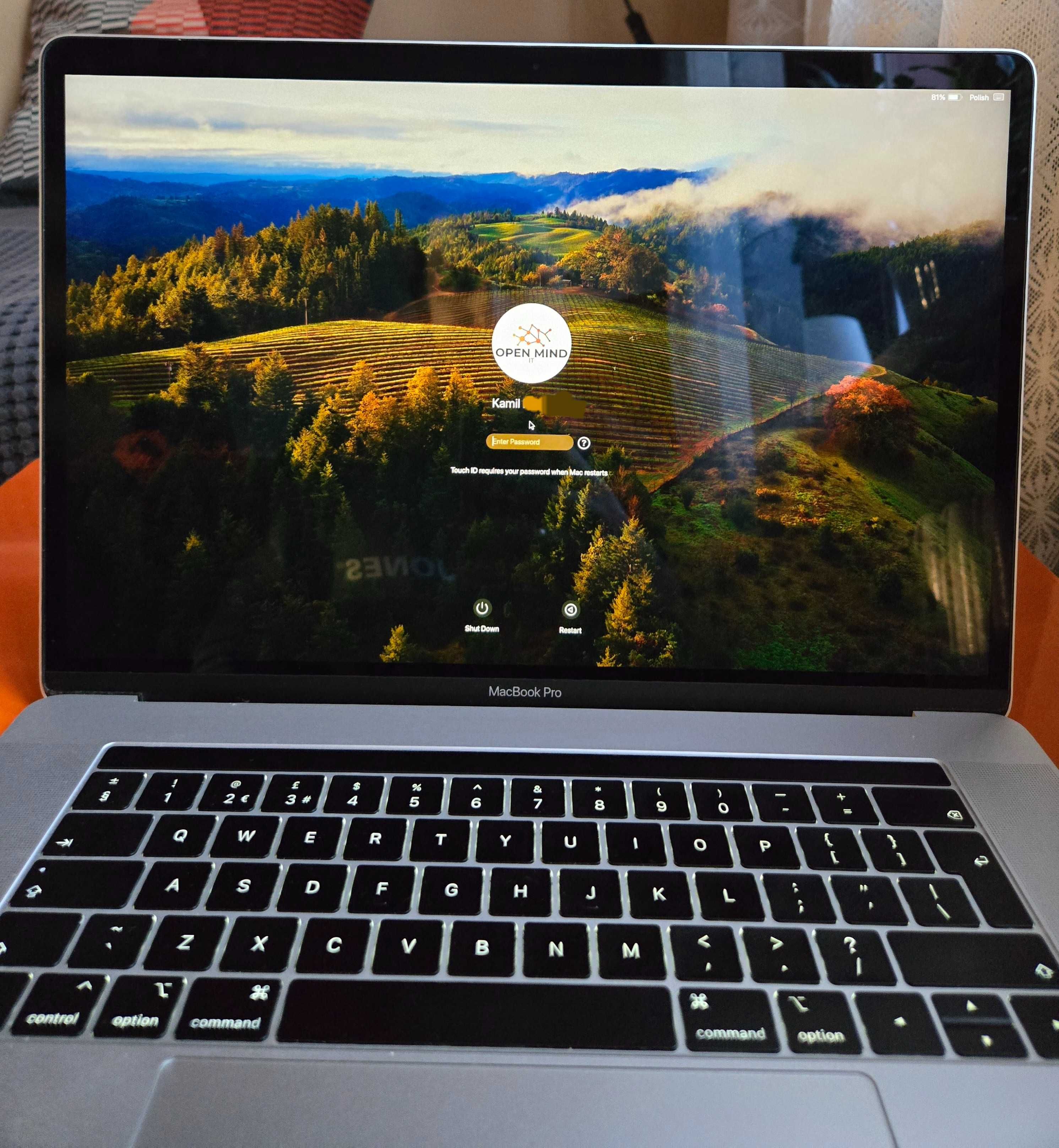 Macbook pro 2019 15 store