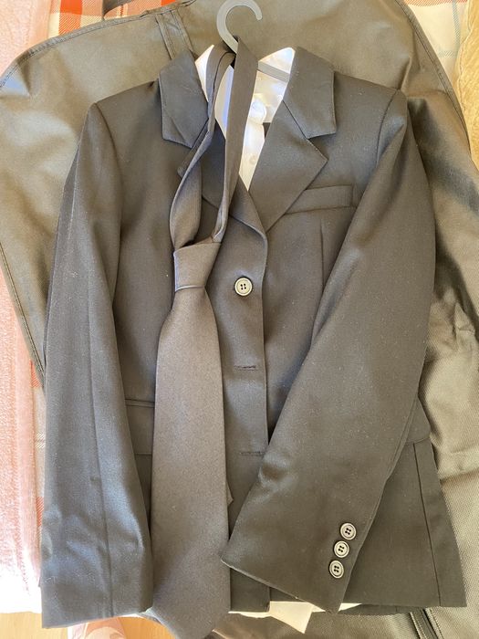 Traje académico- Copitraje Corroios • OLX Portugal