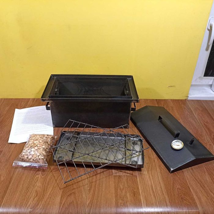 Коптильня горячего копчения с гидрозатвором, крышка домиком. Термометр ...