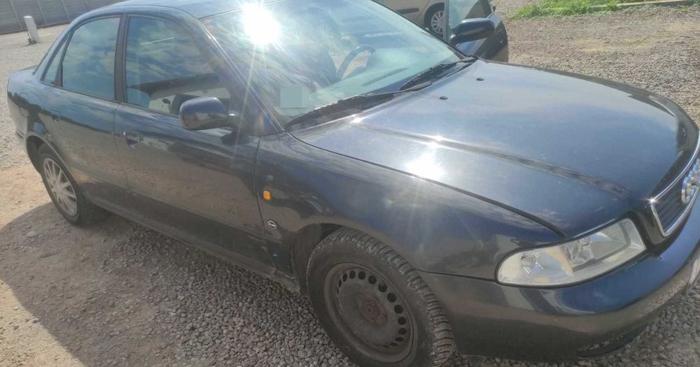 Części Audi A4 B5 fl lift 1.6 benzyna ADP 1.8 ADR, Quattro kolory ...