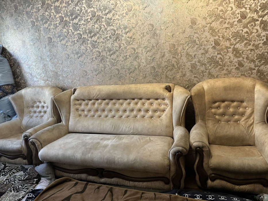 Диван раскладной и два кресла 5 000 грн Меблі для вітальні Одеса на Olx