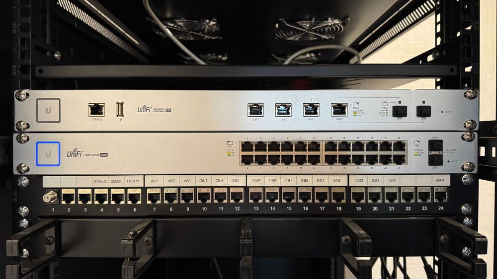 Router rack Unifi USG-PRO-4 Warszawa Wilanów • OLX.pl