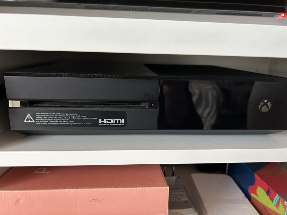 X Box One + Kinect + Comando Alcobaça E Vestiaria • OLX Portugal