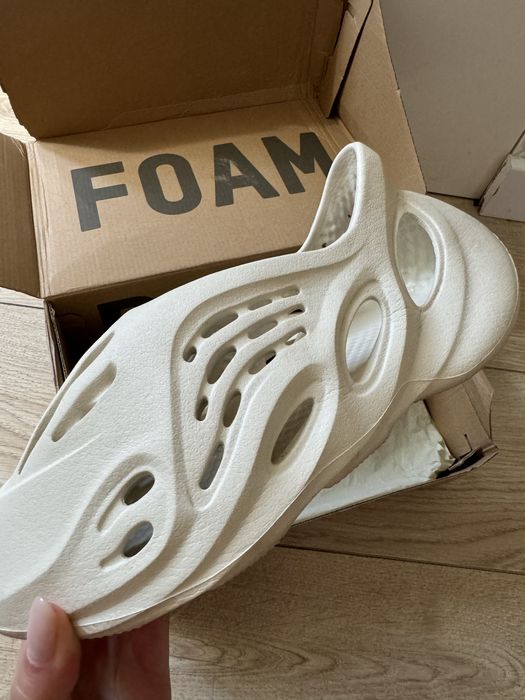 ADIDAS YEEZY Foam runner: 6 000 грн. - Кросівки для міста Київ на Olx