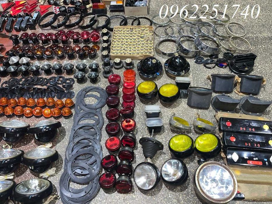 Фари, стопи, габаріти УАЗ 469, УАЗ 452, Газ 53 Газ 3307 Газ 69, Зил: 1 000 грн. - Для вантажівок ...