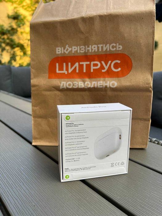 Запаковані Apple AirPods pro 2 з чеком на гарантії! Нові Оригінал: 4 050 грн. - Наушники Киев на Olx
