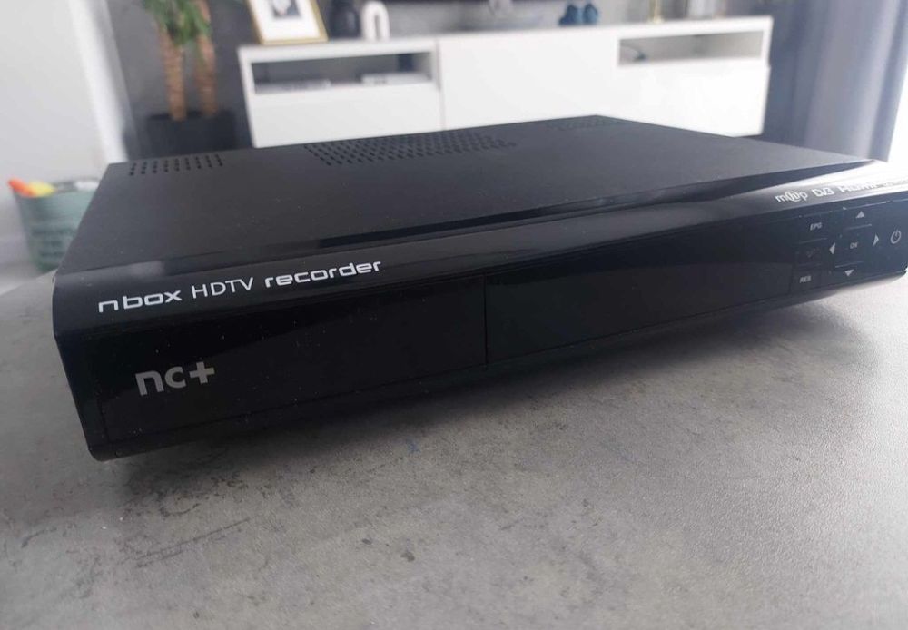 Dekoder satelitarny tuner DVB-S odtwarzacz Enigma 2 Dysk 250gb OKAZJA ...