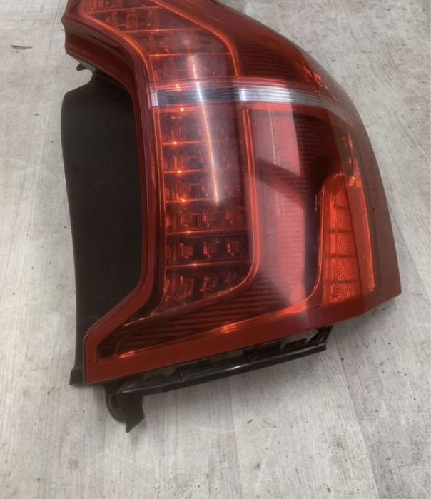Ліхтар фонарь стоп правий правый Volvo XC90 xc 90: 350 $ - Задні фари ...