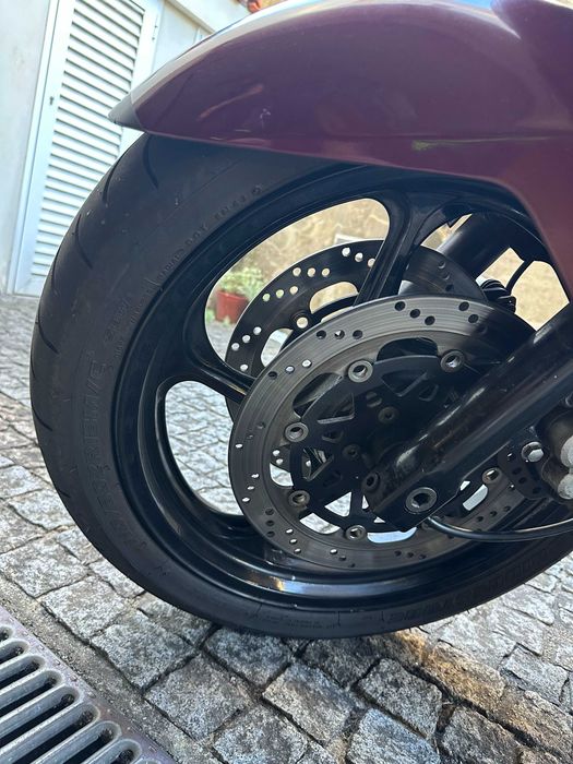 Kawasaki GTR 1000 (Bom Estado) Paços de Ferreira • OLX.pt