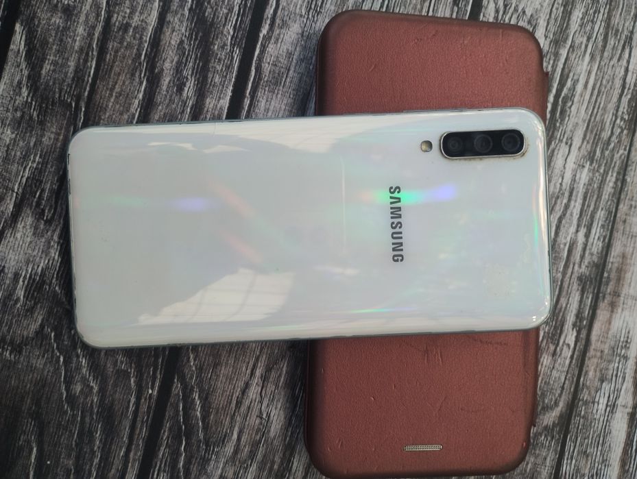 Samsung galaxy A50 . 4/64: 2 200 грн. - Смартфони / мобільні телефони ...