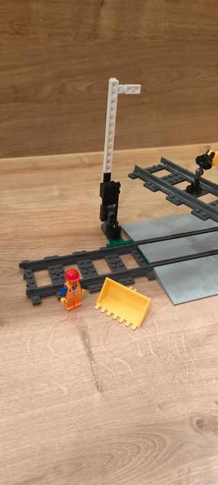 LEGO City 7936 - przejazd kolejowy - Level Crossing Gniezno • OLX.pl