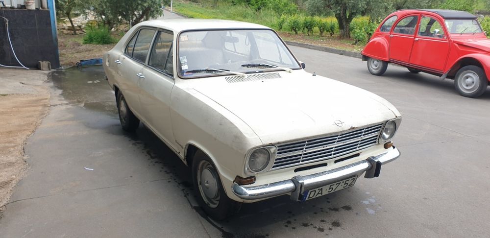 Opel kadett B LS fastback 1.2 Fátima • OLX Portugal