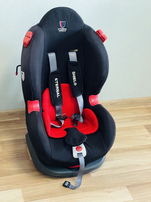 Автокрісло Eternal Shield чорне з червоним (Самовивіз,Киів): 1 200 грн ...
