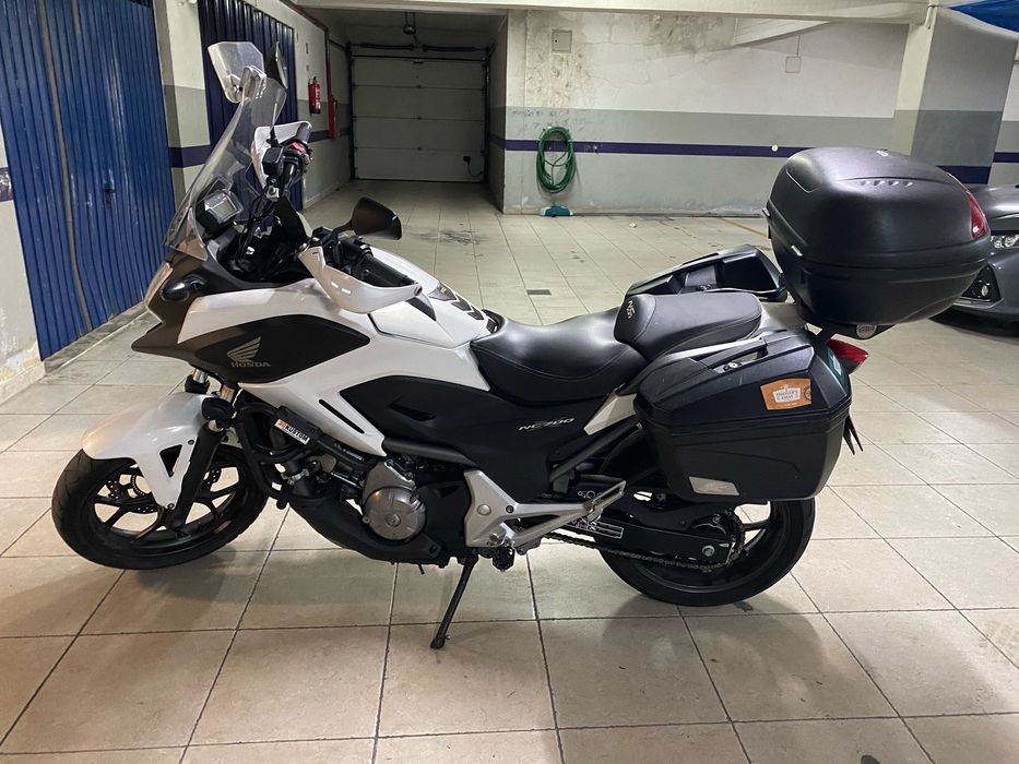 Honda NC700X DCT (Caixa automática) Muitos extras! Charneca De Caparica E Sobreda • OLX.pt