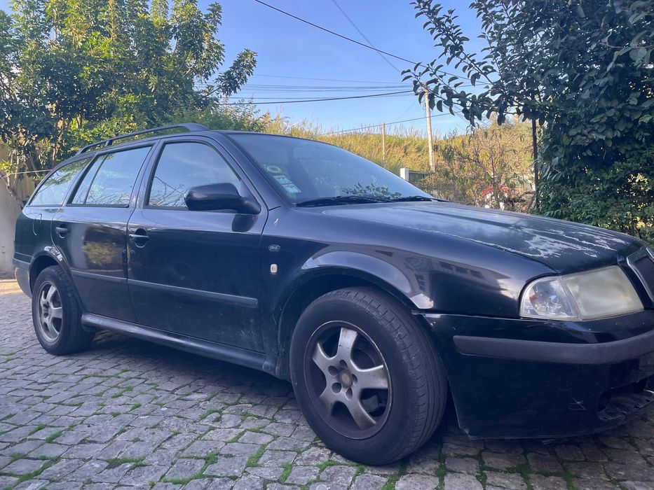 Skoda Octavia 1.9D Torres Vedras (São Pedro, Santiago, Santa Maria Do ...