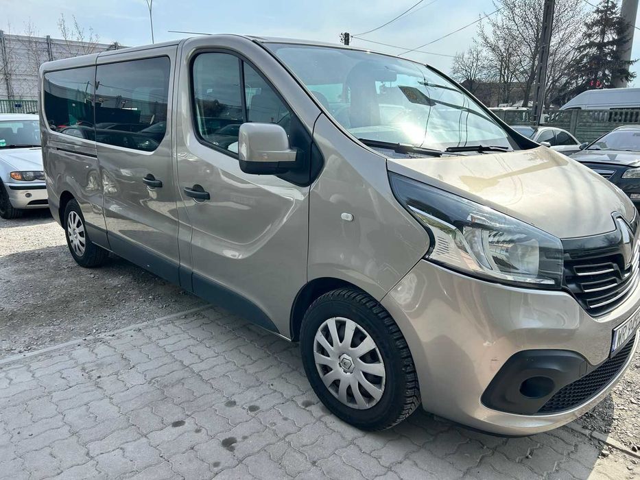 Renault Trafic Grand Passenger EXTRA Long 9 Os. Warszawa Ursus • OLX.pl