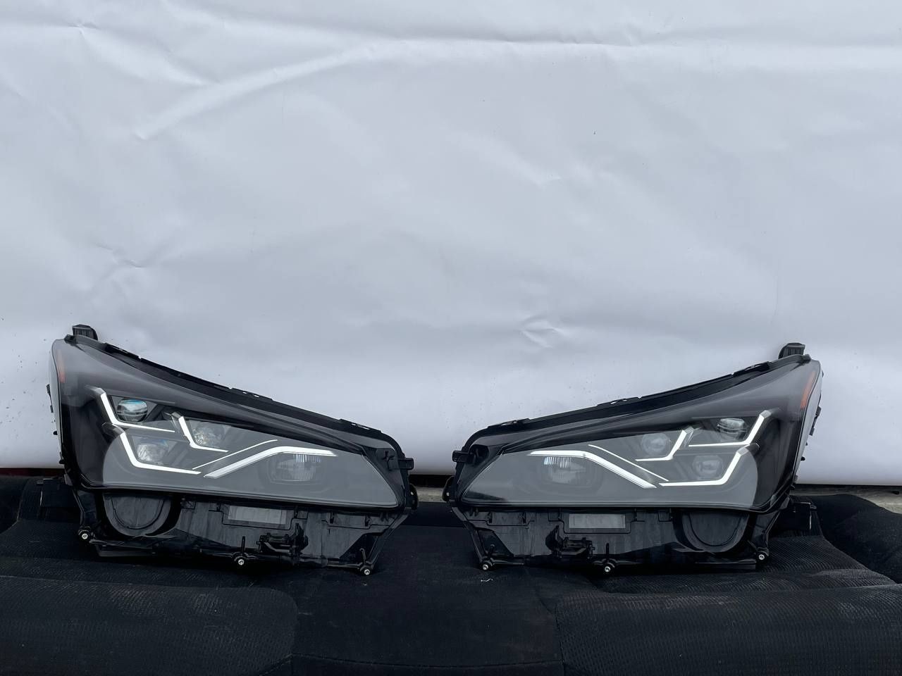 Фари передні на Lexus Nx 18 21 року на 4 лінзи система Blade Scan 1