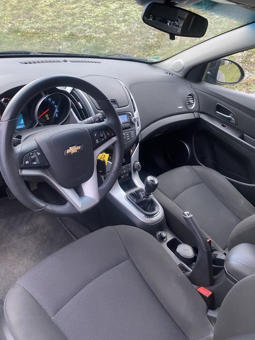 Swieżo sprowadzony Chevrolet Cruz z niskim przebiegiem 100 tys km ...