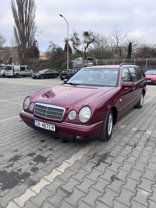 Mercedes E240 kombi, bez rdzy, youngtimer, 7 osób Szczecin Centrum • OLX.pl