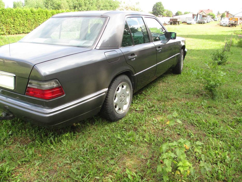 MERCEDES 124E 2.0 benzyna 1995 rok Kielce • OLX.pl