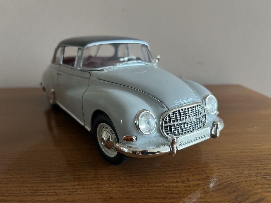 Sprzedam autko Audi Autounion 1000 S Revell 1:18 Wichertów • OLX.pl
