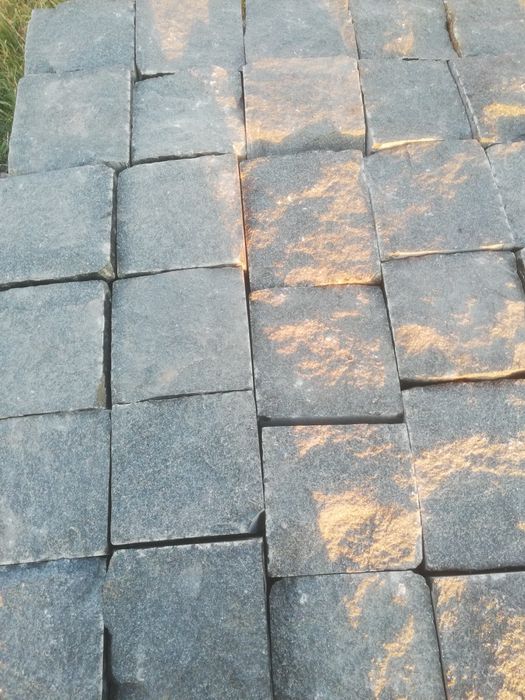 Гранит колотый, брусчатка: 250 грн. - Оздоблювальні та облицювальні ...