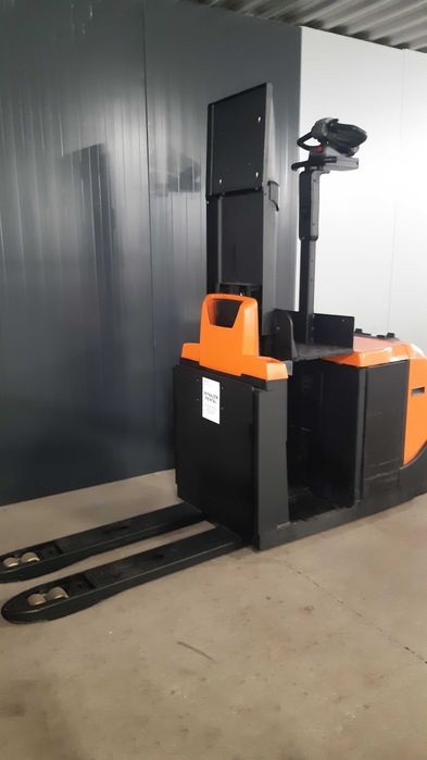 Paleciak elektryczny Toyota BT OSE 250P Specjalny Grodziec • OLX.pl