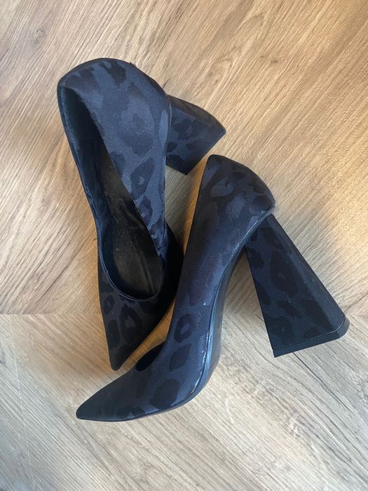 Buty szpilki czarne Zara 38 Żelechów • OLX.pl