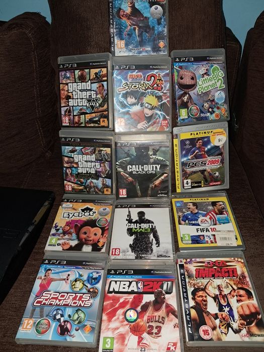 Playstation 3 slim + 2 comandos e jogos Figueiras E Covas • OLX.pt