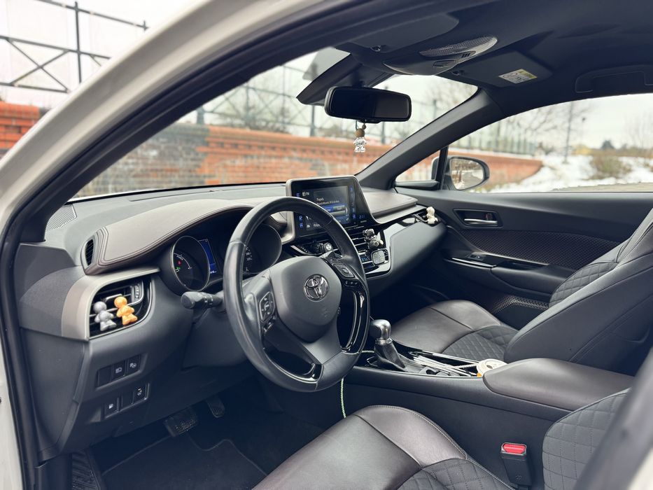 C-HR Hybrid Crossover 1,8 Hybrid Luxury Plus Poznań Chartowo • OLX.pl