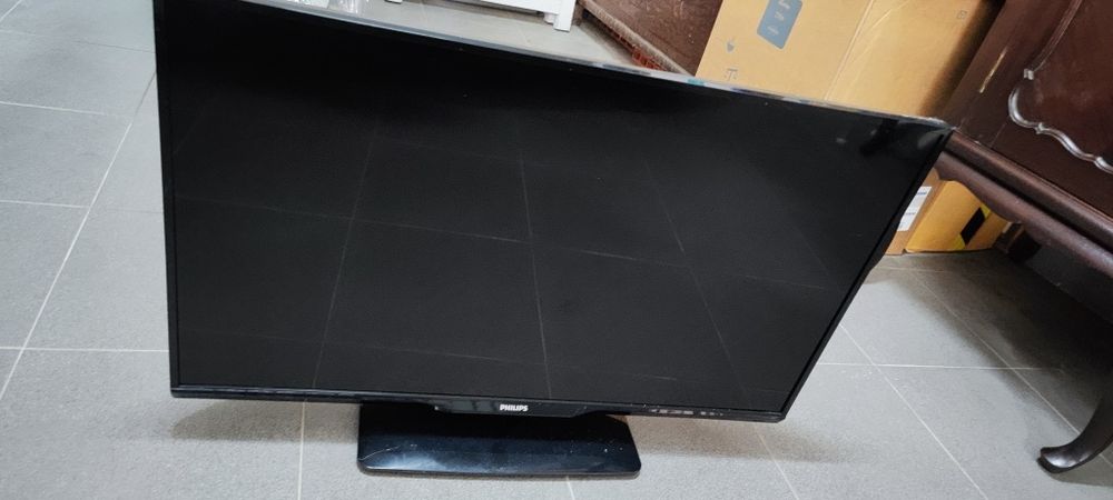 TV Philips 32 polegadas AVARIADA Fânzeres E São Pedro Da Cova • OLX.pt
