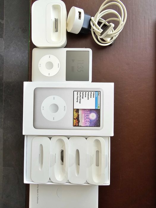 IPod classic 7ªgeração (160GB) + Docking Station+cabo USB de 30 pinos ...