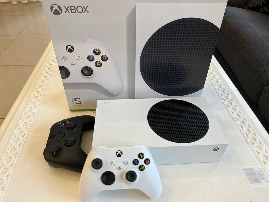 Konsola XBOX SERIES S z 2 padami. Gwarancja do lutego 2026 ...