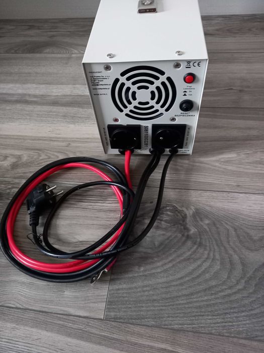 Аварийный источник питания (инвертор) Volt Polska sinusPRO 800 E 12V: 3 ...