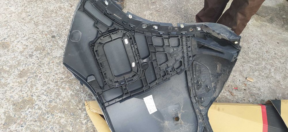 Часть бампера заднего Porsche Cayenne 958 направляющая, кронштейн: 2 ...