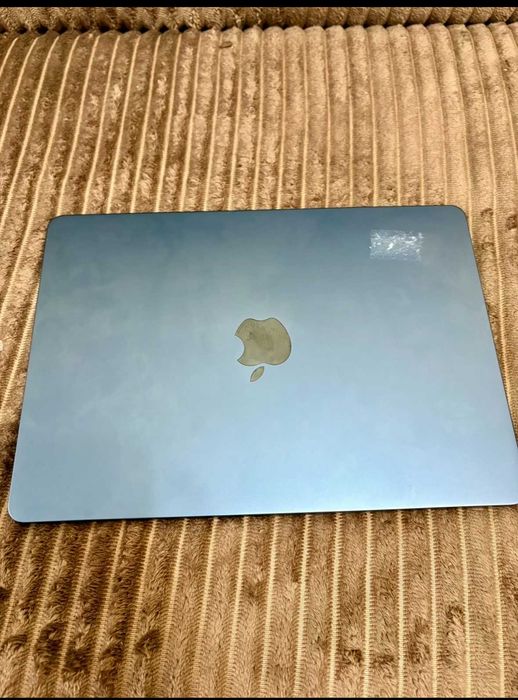 MacBook Air 13 m4 a3240 sky blue - Icloud: 19 000 грн. - Ноутбуки Івано ...