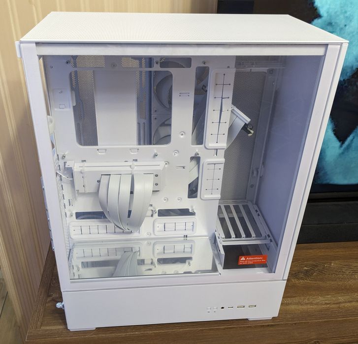 Корпус Lian Li SUP-01 white: 5 500 грн. - Комплектуючі та аксесуари ...