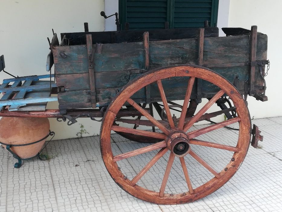 Carroça antiga.. Rio Maior • OLX.pt