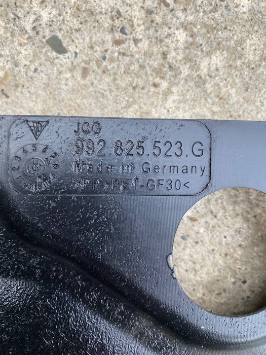 Porsche 911 992 защита мотора 992825523g: 150 $ - Захист картера та КПП ...