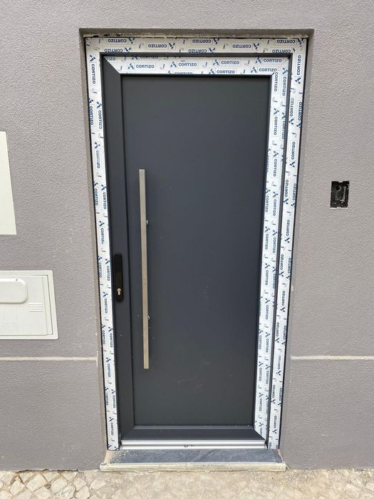 Porta exterior em Pvc Almada, Cova Da Piedade, Pragal E Cacilhas • OLX ...