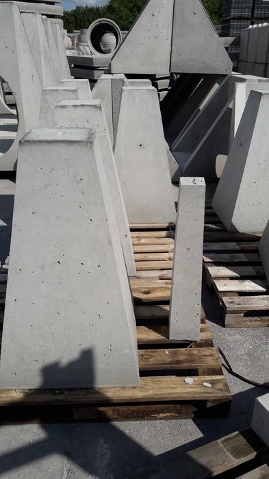 Słupek graniczny geodezyjny reper wysokościowy Lipsko • OLX.pl